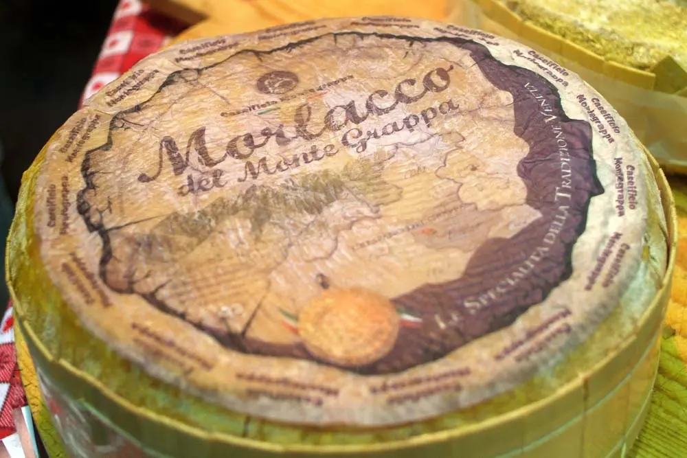 Morlacco: formaggio veneto caratteristiche, storia e sapore - Wine Dharma